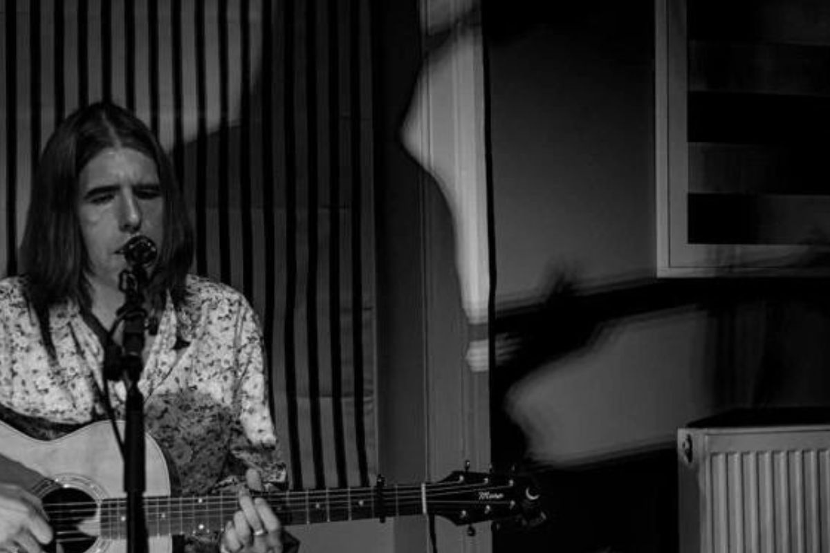 John Murry on his novel way of songwriting, Liverpool and The Beatles ...